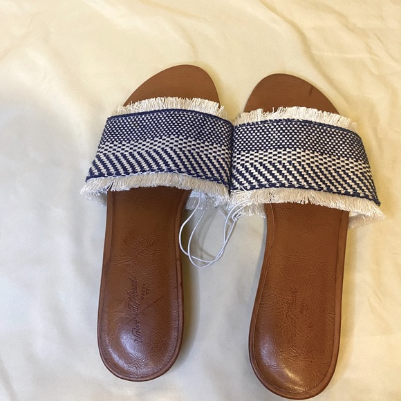 Universal Thread | Shoes | Universal Thread Blue Sandals | Poshmark